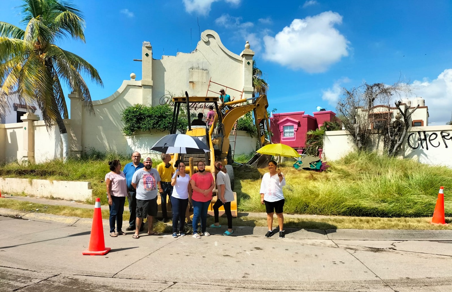 Demuelen áreas verdes en Villas del Rey, vecinos se inconforman | Son ...